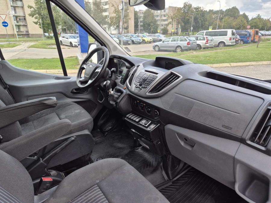 Balts Ford Transit 2018 Panevēža, ar dzinēja tilpumu 2.00 L un nobraukumu 427 tūkst. km par 7600 €, foto 13 vietnē AUTOMOTO.COM.LV