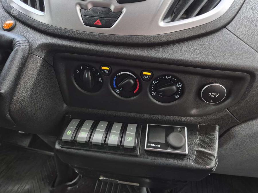 Balts Ford Transit 2018 Panevēža, ar dzinēja tilpumu 2.00 L un nobraukumu 427 tūkst. km par 7600 €, foto 18 vietnē AUTOMOTO.COM.LV