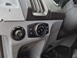 Balts Ford Transit 2018 Panevēža, ar dzinēja tilpumu 2.00 L un nobraukumu 427 tūkst. km par 7600 €, foto 20 vietnē AUTOMOTO.COM.LV