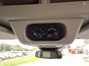 Balts Ford Transit 2018 Panevēža, ar dzinēja tilpumu 2.00 L un nobraukumu 427 tūkst. km par 7600 €, foto 24 vietnē AUTOMOTO.COM.LV