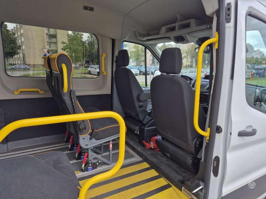Balts Ford Transit 2018 Panevēža, ar dzinēja tilpumu 2.00 L un nobraukumu 427 tūkst. km par 7600 €, foto 25 vietnē AUTOMOTO.COM.LV