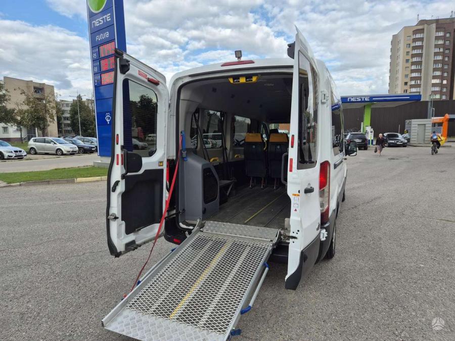 Balts Ford Transit 2018 Panevēža, ar dzinēja tilpumu 2.00 L un nobraukumu 427 tūkst. km par 7600 €, foto 28 vietnē AUTOMOTO.COM.LV