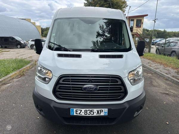 Ford Transit 2018 in Taurage on AUTOMOTO.COM.LV White Ford Transit 2018 in Taurage, with an engine capacity of 2.00 L and mileage of 232 thousand km for 13500 €, photo 3 on AUTOMOTO.COM.LV