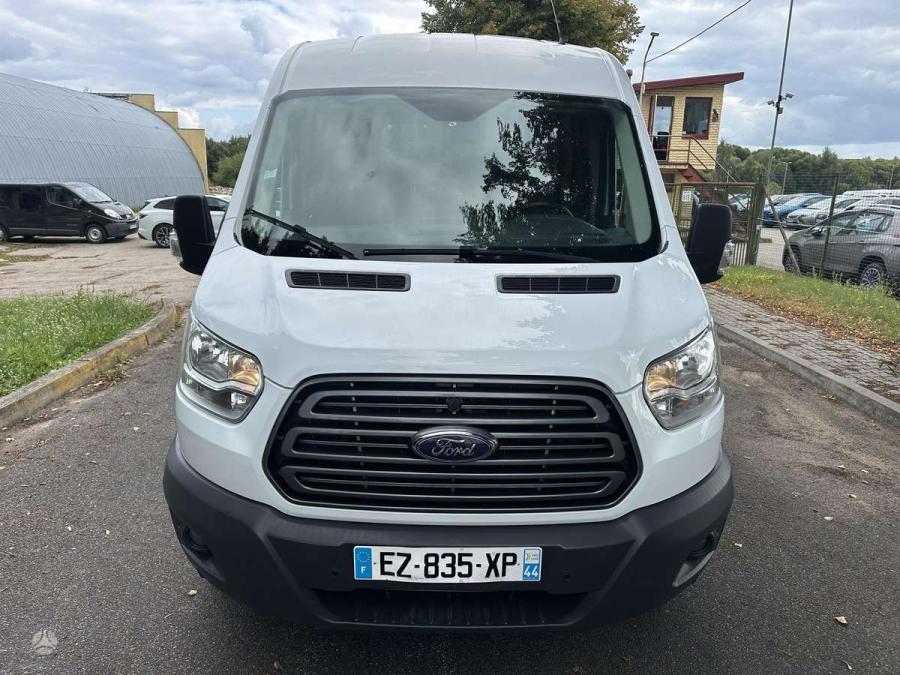 White Ford Transit 2018 in Taurage, with an engine capacity of 2.00 L and mileage of 232 thousand km for 13500 €, photo 3 on AUTOMOTO.COM.LV