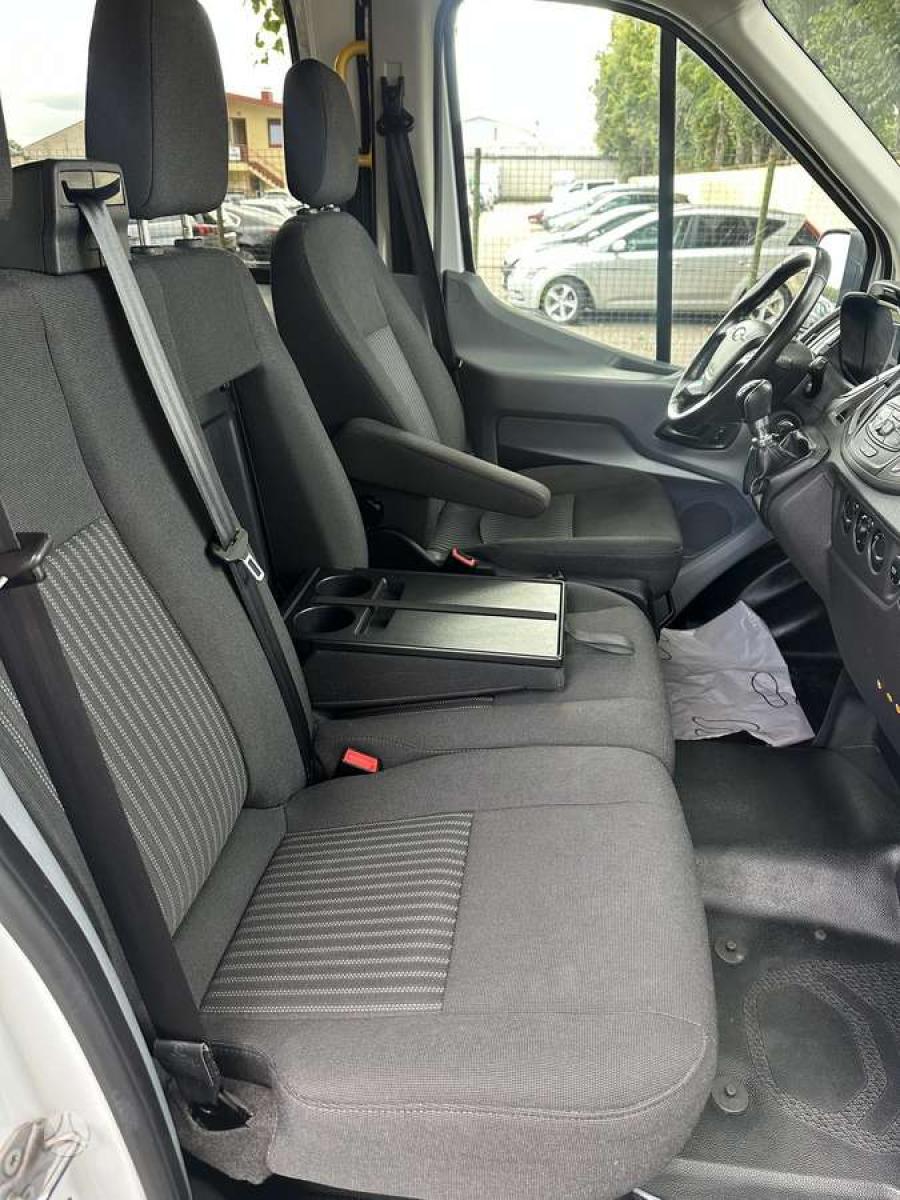 White Ford Transit 2018 in Taurage, with an engine capacity of 2.00 L and mileage of 232 thousand km for 13500 €, photo 28 on AUTOMOTO.COM.LV