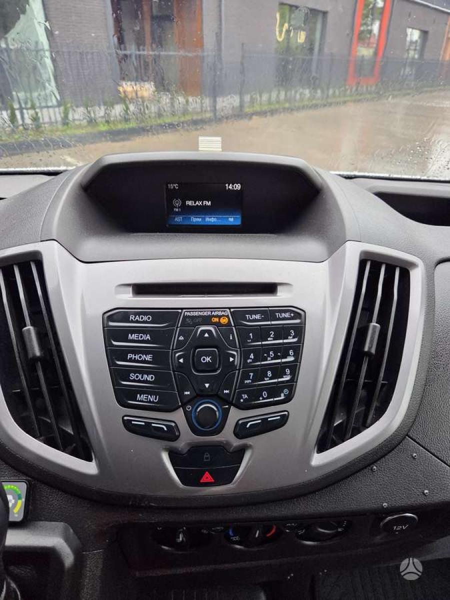 White Ford Transit 2018 in Klaipeda, with an engine capacity of 2.00 L and mileage of 298 thousand km for 7800 €, photo 9 on AUTOMOTO.COM.LV