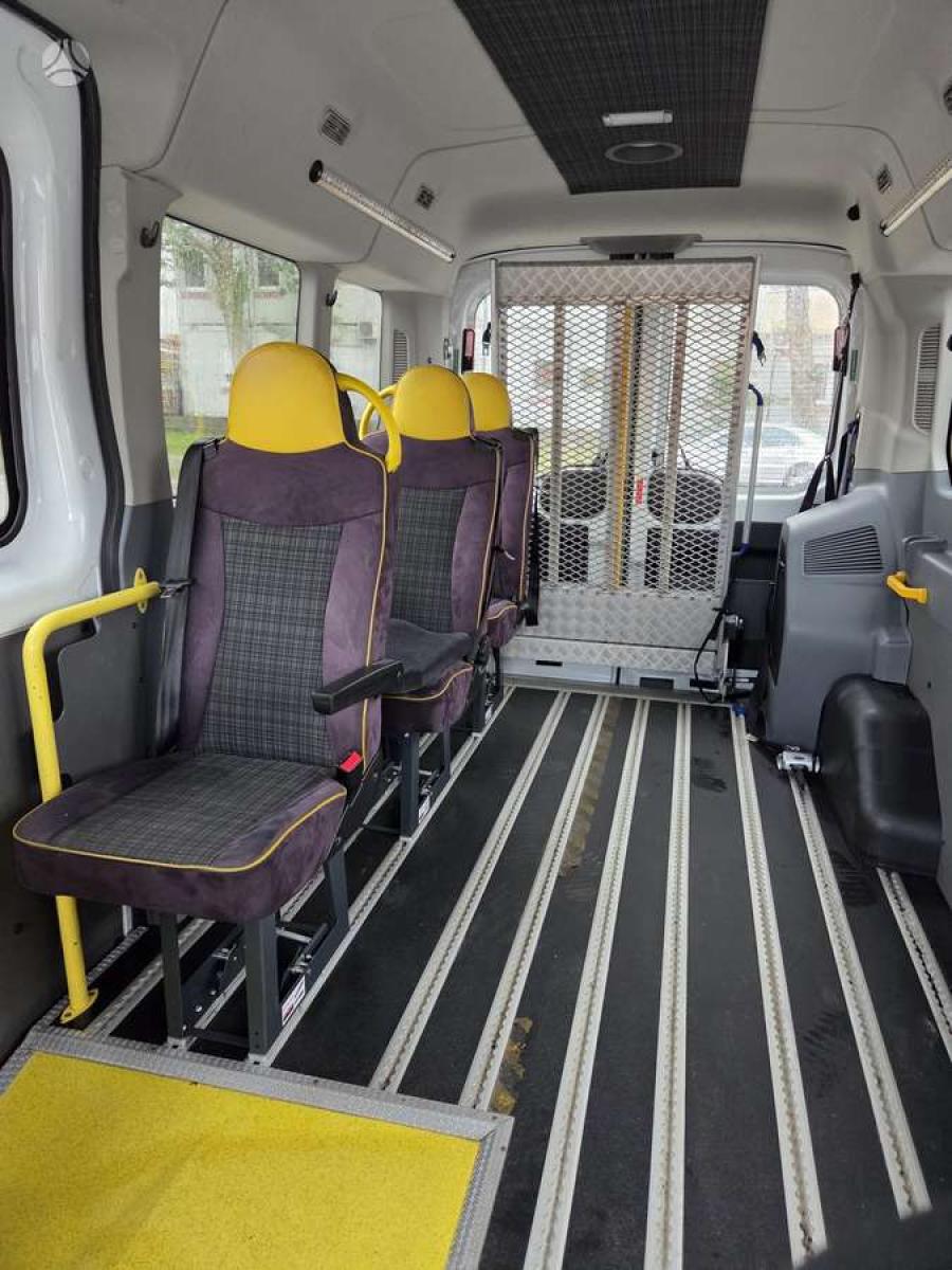 White Ford Transit 2018 in Klaipeda, with an engine capacity of 2.00 L and mileage of 298 thousand km for 7800 €, photo 18 on AUTOMOTO.COM.LV