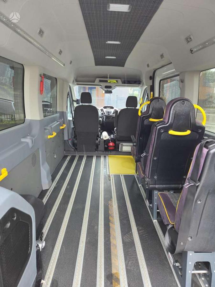 White Ford Transit 2018 in Klaipeda, with an engine capacity of 2.00 L and mileage of 298 thousand km for 7800 €, photo 19 on AUTOMOTO.COM.LV