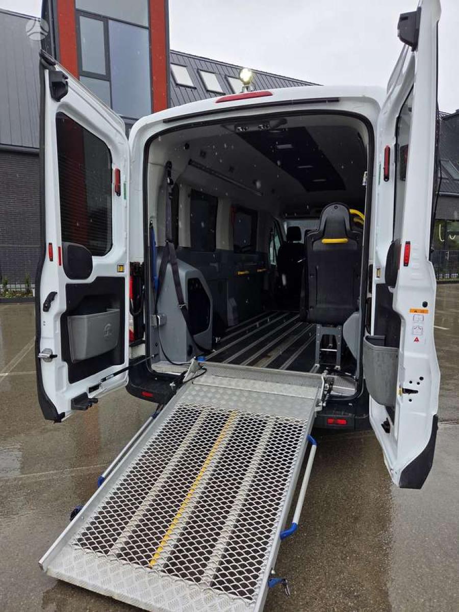 White Ford Transit 2018 in Klaipeda, with an engine capacity of 2.00 L and mileage of 298 thousand km for 7800 €, photo 20 on AUTOMOTO.COM.LV