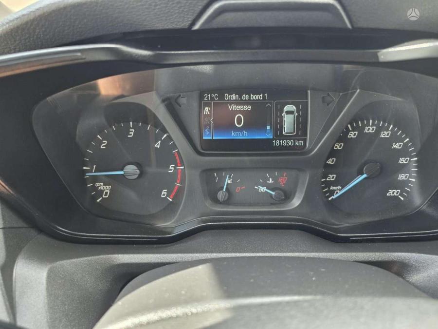 White Ford Transit 2018 in Marijampole, with an engine capacity of 2.00 L and mileage of 182 thousand km for 9850 €, photo 11 on AUTOMOTO.COM.LV