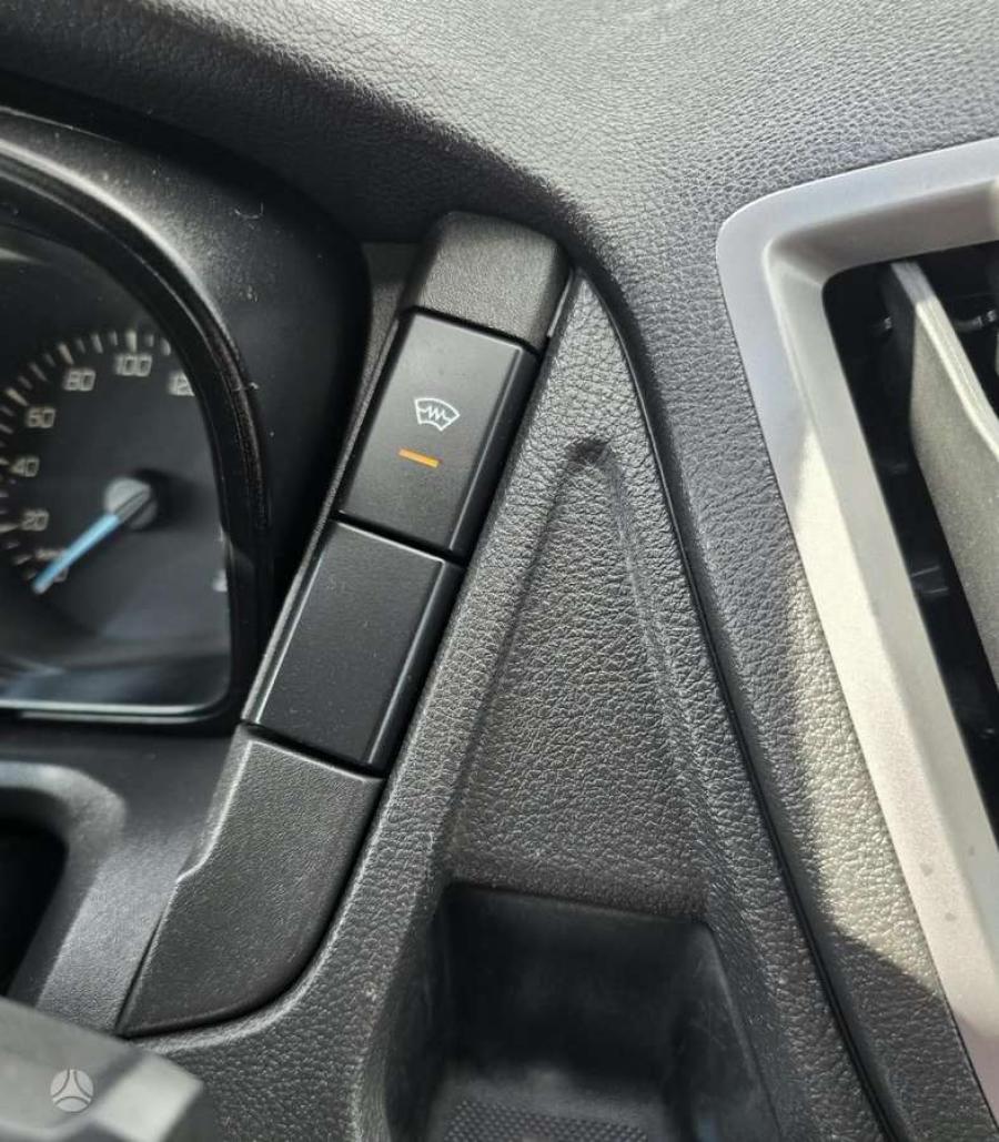 White Ford Transit 2018 in Marijampole, with an engine capacity of 2.00 L and mileage of 182 thousand km for 9850 €, photo 17 on AUTOMOTO.COM.LV
