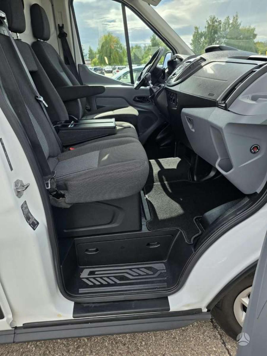 White Ford Transit 2018 in Marijampole, with an engine capacity of 2.00 L and mileage of 182 thousand km for 9850 €, photo 21 on AUTOMOTO.COM.LV