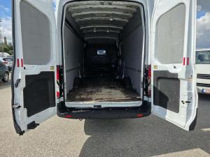 White Ford Transit 2018 in Marijampole, with an engine capacity of 2.00 L and mileage of 182 thousand km for 9850 €, photo 27 on AUTOMOTO.COM.LV