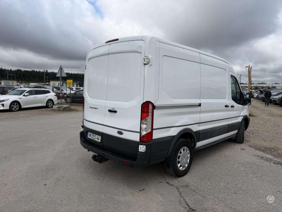 Balts Ford Transit 2018 Viļņa, ar dzinēja tilpumu 2.00 L un nobraukumu 134 tūkst. km par 9500 €, foto 7 vietnē AUTOMOTO.COM.LV