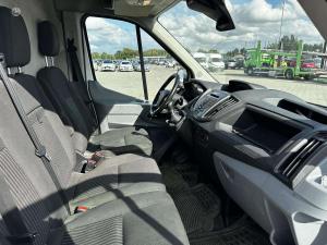 White Ford Transit 2018 in Taurage, with an engine capacity of 2.00 L and mileage of 249 thousand km for 7200 €, photo 9 on AUTOMOTO.COM.LV