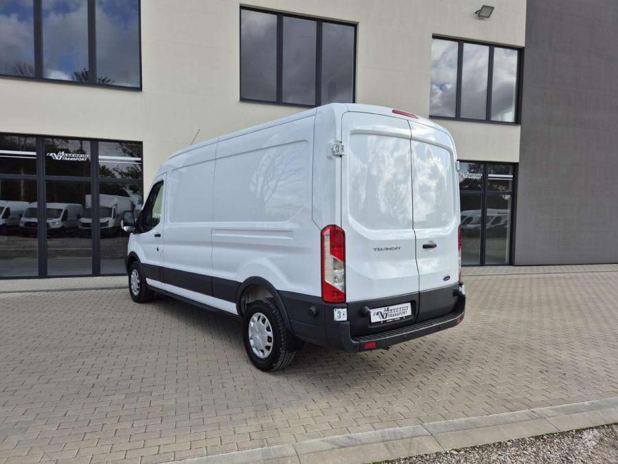 White Ford Transit 2019 in Marijampole, with an engine capacity of 2.00 L and mileage of 219 thousand km for 10500 €, photo 6 on AUTOMOTO.COM.LV