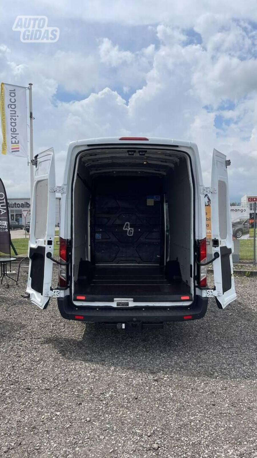 Balts Ford Transit 2019 Marijampole, ar dzinēja tilpumu 2.00 L un nobraukumu 111 tūkst. km par 14350 €, foto 24 vietnē AUTOMOTO.COM.LV