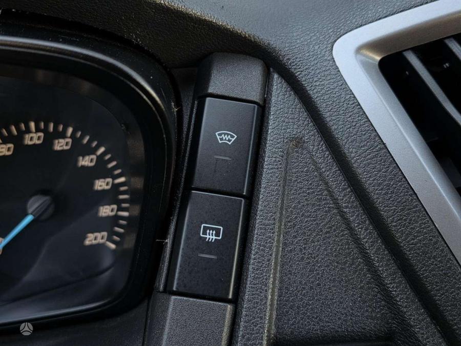 Balts Ford Transit 2019 Kauņa, ar dzinēja tilpumu 2.00 L un nobraukumu 338 tūkst. km par 8900 €, foto 33 vietnē AUTOMOTO.COM.LV