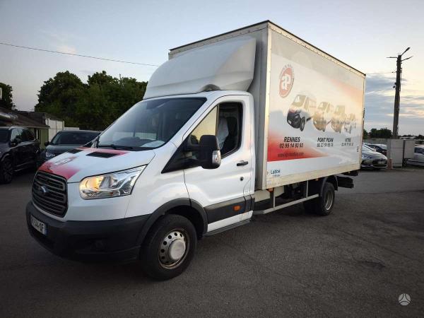 White Ford Transit 2019 in Taurage, with an engine capacity of 2.00 L and mileage of 146 thousand km for 12900 €, photo 2 on AUTOMOTO.COM.LV