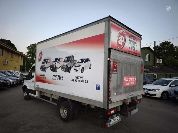 White Ford Transit 2019 in Taurage, with an engine capacity of 2.00 L and mileage of 146 thousand km for 12900 €, photo 4 on AUTOMOTO.COM.LV
