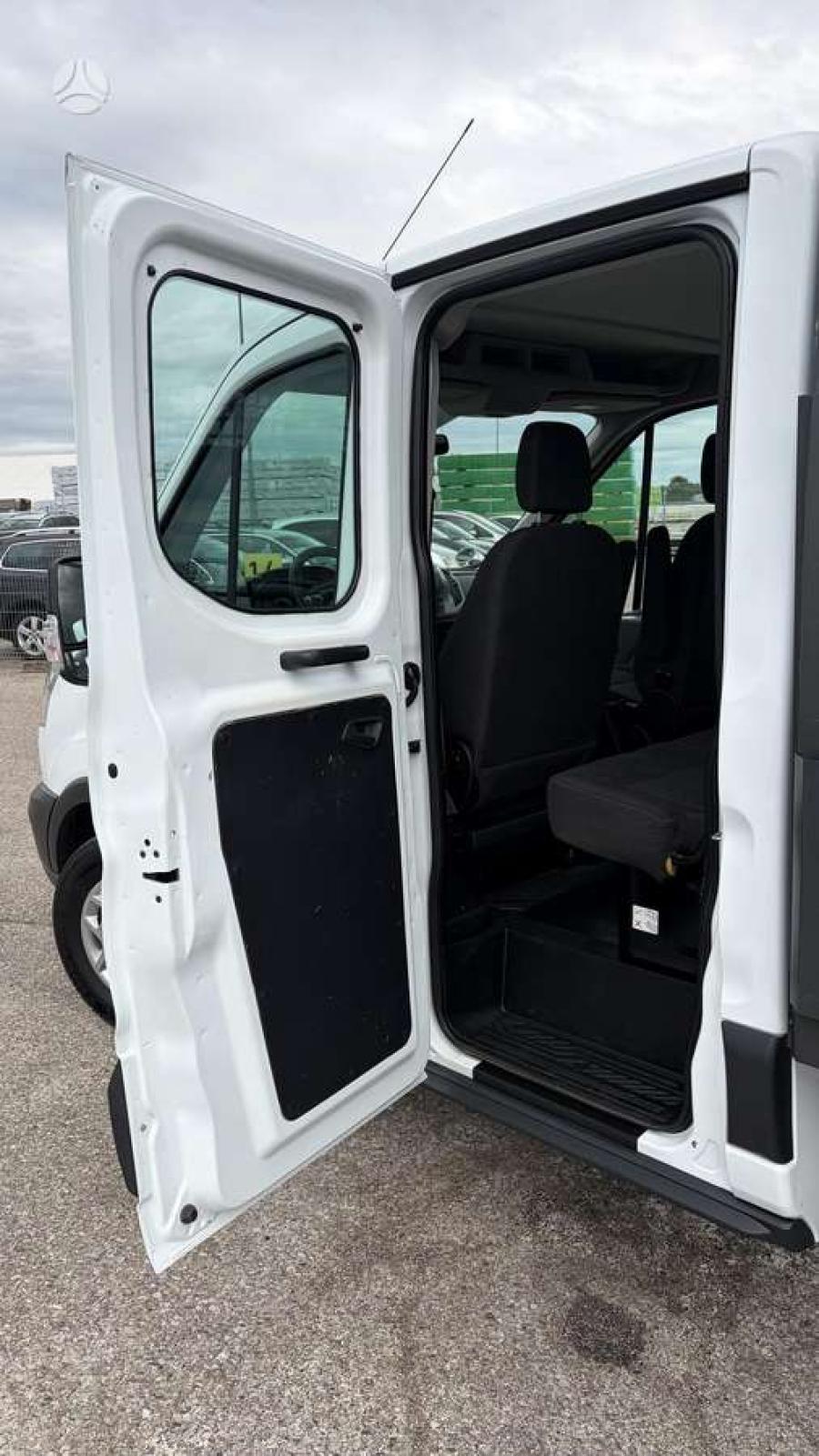 White Ford Transit 2019 in Marijampole, with an engine capacity of 2.00 L and mileage of 278 thousand km for 13900 €, photo 16 on AUTOMOTO.COM.LV