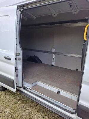 Balts Ford Transit 2019 Panevēža, ar dzinēja tilpumu 2.00 L un nobraukumu 198 tūkst. km par 10800 €, foto 9 vietnē AUTOMOTO.COM.LV
