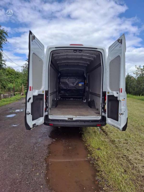 White Ford Transit 2019 in Panevezys, with an engine capacity of 2.00 L and mileage of 198 thousand km for 10800 €, photo 10 on AUTOMOTO.COM.LV