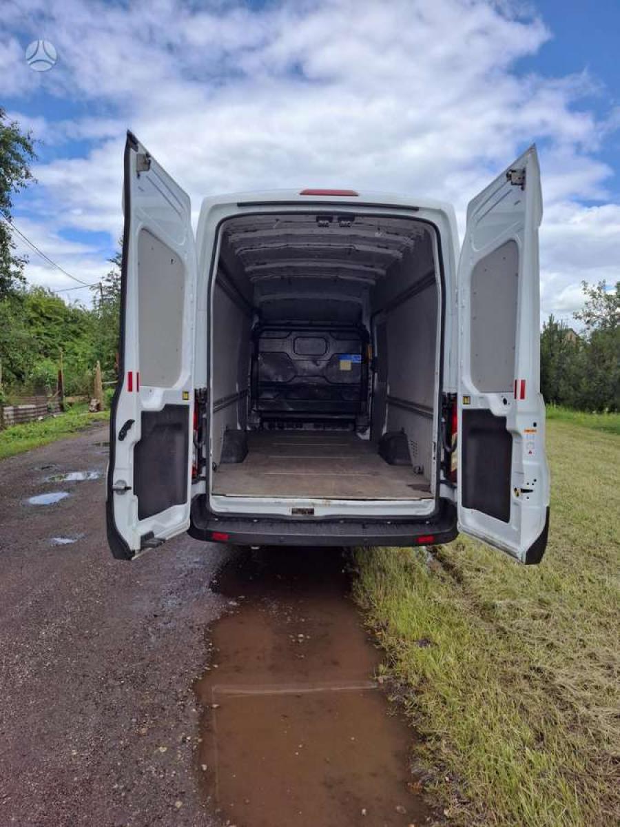 Balts Ford Transit 2019 Panevēža, ar dzinēja tilpumu 2.00 L un nobraukumu 198 tūkst. km par 10800 €, foto 11 vietnē AUTOMOTO.COM.LV