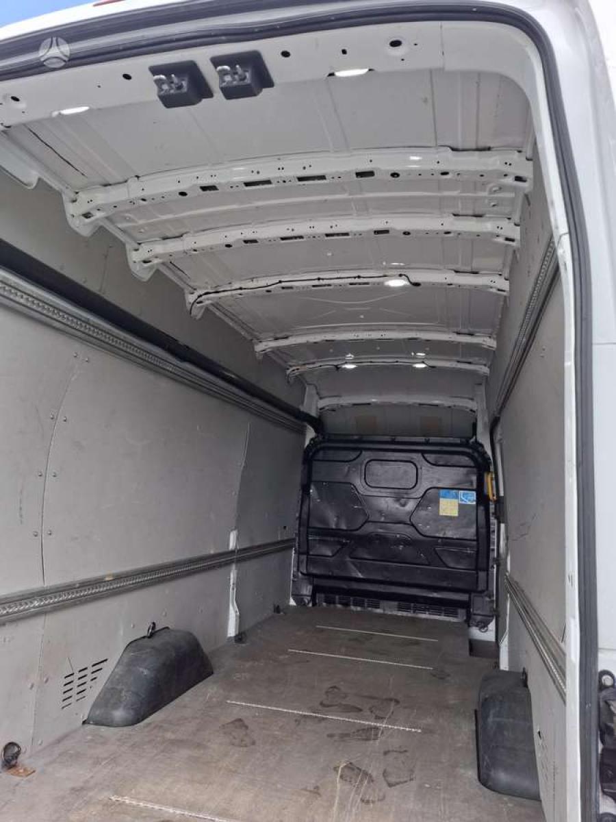 Balts Ford Transit 2019 Panevēža, ar dzinēja tilpumu 2.00 L un nobraukumu 198 tūkst. km par 10800 €, foto 13 vietnē AUTOMOTO.COM.LV