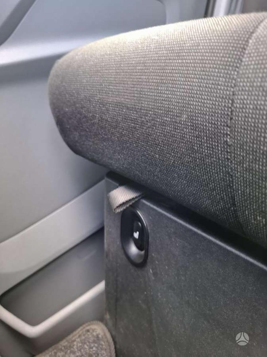 Balts Ford Transit 2019 Panevēža, ar dzinēja tilpumu 2.00 L un nobraukumu 198 tūkst. km par 10800 €, foto 25 vietnē AUTOMOTO.COM.LV