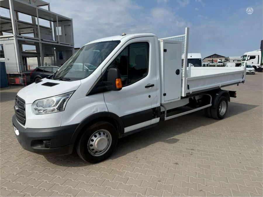 White Ford Transit 2019 in Kaunas, with an engine capacity of 2.00 L and mileage of 202 thousand km for 11200 €, photo 4 on AUTOMOTO.COM.LV