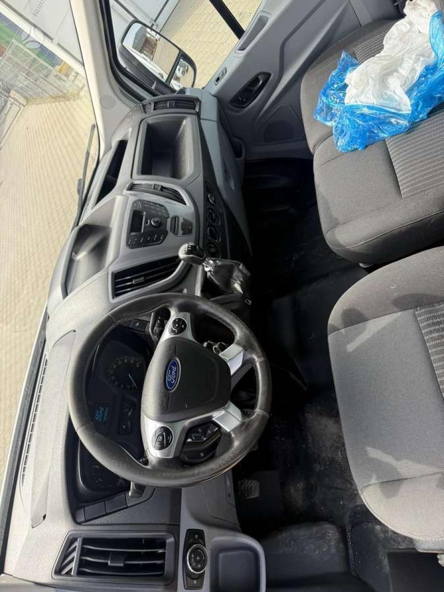 White Ford Transit 2019 in Kaunas, with an engine capacity of 2.00 L and mileage of 202 thousand km for 11200 €, photo 8 on AUTOMOTO.COM.LV