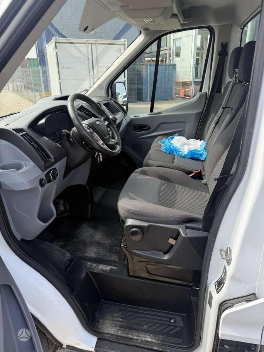 White Ford Transit 2019 in Kaunas, with an engine capacity of 2.00 L and mileage of 202 thousand km for 11200 €, photo 11 on AUTOMOTO.COM.LV