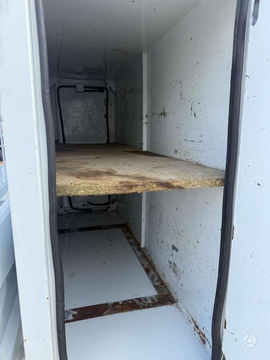 White Ford Transit 2019 in Kaunas, with an engine capacity of 2.00 L and mileage of 202 thousand km for 11200 €, photo 17 on AUTOMOTO.COM.LV