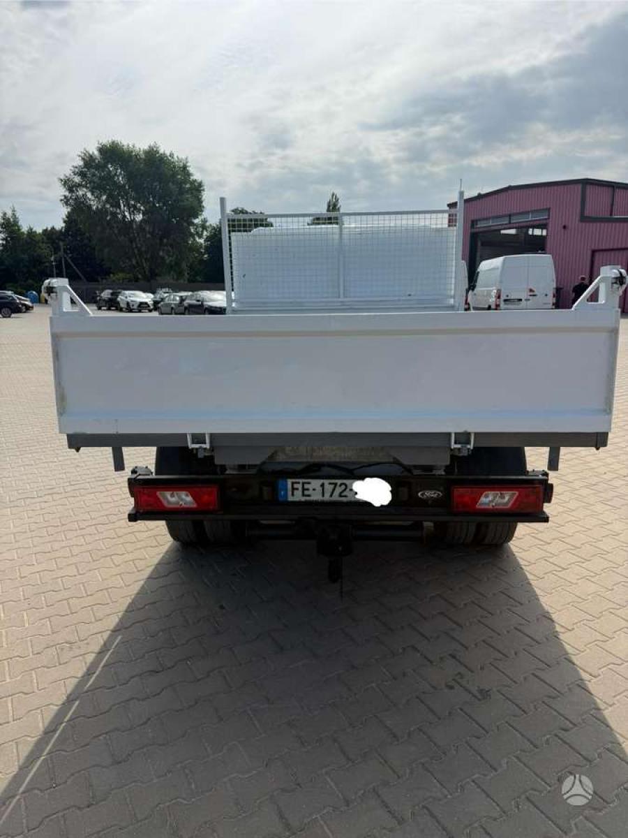 White Ford Transit 2019 in Kaunas, with an engine capacity of 2.00 L and mileage of 202 thousand km for 11200 €, photo 18 on AUTOMOTO.COM.LV