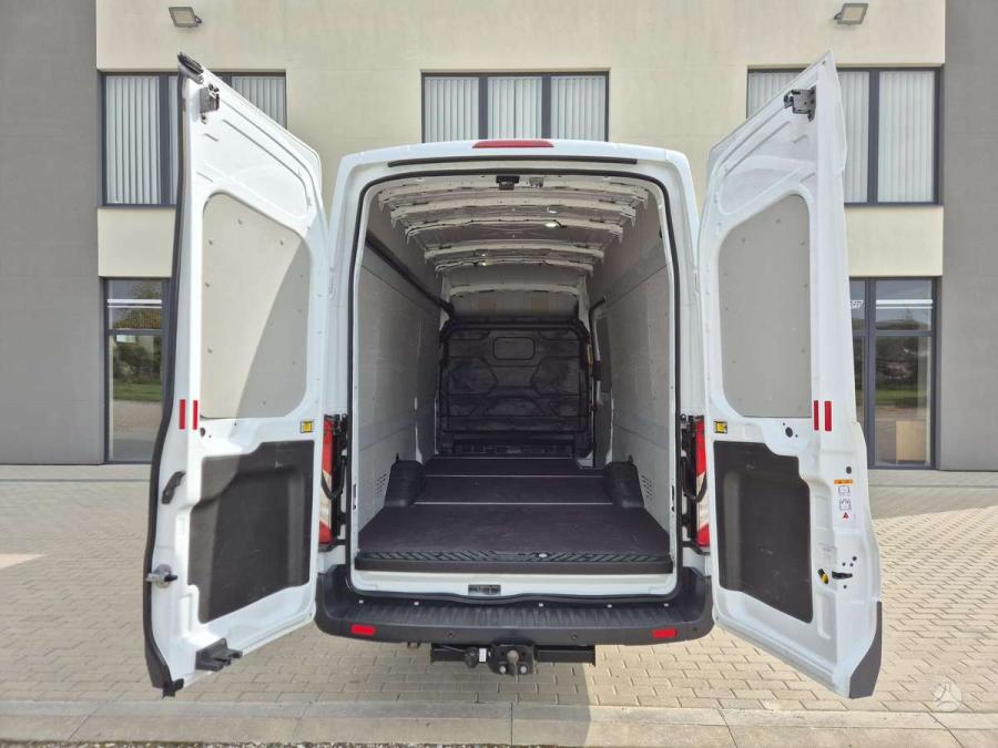 Balts Ford Transit 2019 Marijampole, ar dzinēja tilpumu 2.00 L un nobraukumu 132 tūkst. km par 14500 €, foto 10 vietnē AUTOMOTO.COM.LV