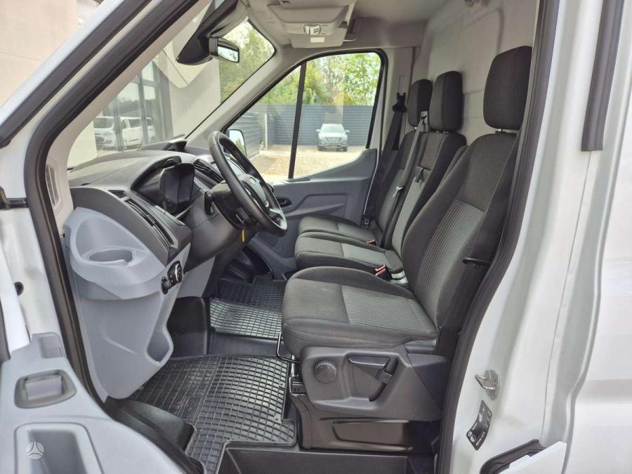 Balts Ford Transit 2019 Marijampole, ar dzinēja tilpumu 2.00 L un nobraukumu 132 tūkst. km par 14500 €, foto 13 vietnē AUTOMOTO.COM.LV