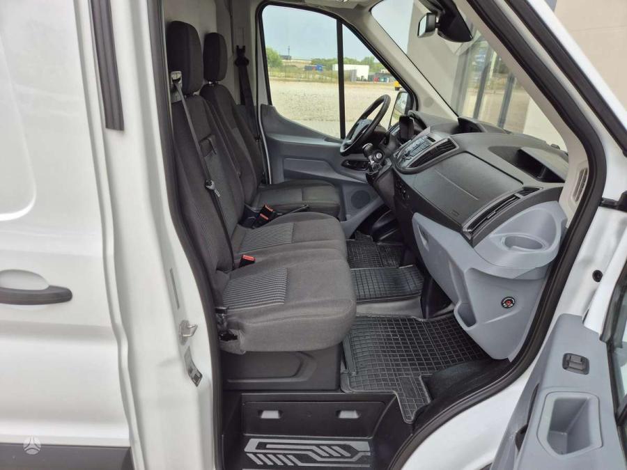Balts Ford Transit 2019 Marijampole, ar dzinēja tilpumu 2.00 L un nobraukumu 132 tūkst. km par 14500 €, foto 21 vietnē AUTOMOTO.COM.LV