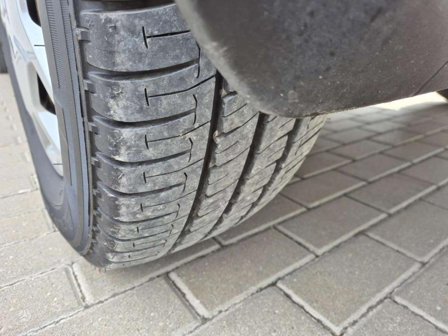 Balts Ford Transit 2019 Marijampole, ar dzinēja tilpumu 2.00 L un nobraukumu 132 tūkst. km par 14500 €, foto 26 vietnē AUTOMOTO.COM.LV