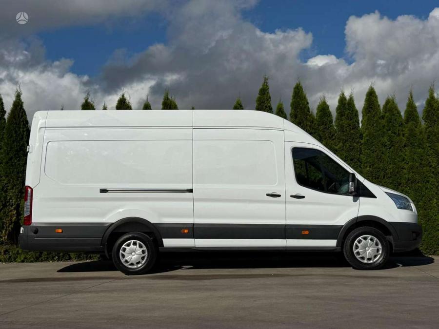 White Ford Transit 2019 in Kaunas, with an engine capacity of 2.00 L and mileage of 212 thousand km for 8107 €, photo 3 on AUTOMOTO.COM.LV