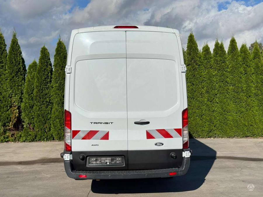 White Ford Transit 2019 in Kaunas, with an engine capacity of 2.00 L and mileage of 212 thousand km for 8107 €, photo 7 on AUTOMOTO.COM.LV