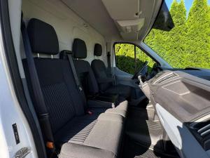 White Ford Transit 2019 in Kaunas, with an engine capacity of 2.00 L and mileage of 212 thousand km for 8107 €, photo 12 on AUTOMOTO.COM.LV