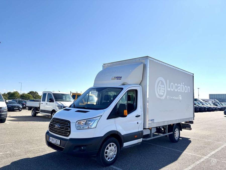 White Ford Transit 2019 in Vilnius, with an engine capacity of 2.00 L and mileage of 83 thousand km for 22900 €, photo 1 on AUTOMOTO.COM.LV