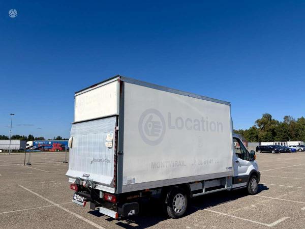 White Ford Transit 2019 in Vilnius, with an engine capacity of 2.00 L and mileage of 83 thousand km for 22900 €, photo 6 on AUTOMOTO.COM.LV