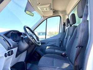 White Ford Transit 2019 in Vilnius, with an engine capacity of 2.00 L and mileage of 83 thousand km for 22900 €, photo 16 on AUTOMOTO.COM.LV