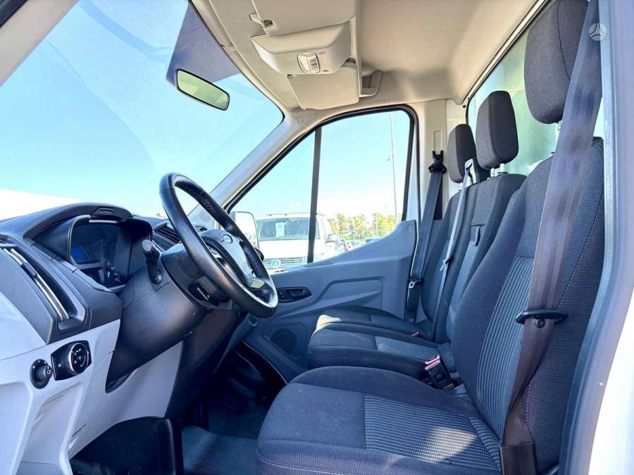 White Ford Transit 2019 in Vilnius, with an engine capacity of 2.00 L and mileage of 83 thousand km for 22900 €, photo 16 on AUTOMOTO.COM.LV