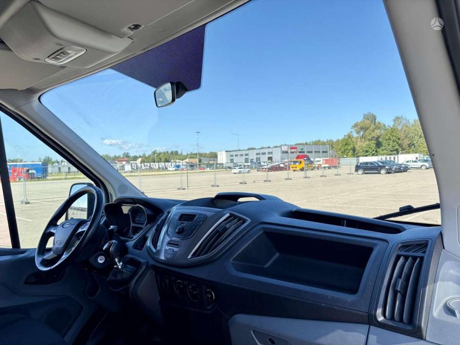 White Ford Transit 2019 in Vilnius, with an engine capacity of 2.00 L and mileage of 83 thousand km for 22900 €, photo 18 on AUTOMOTO.COM.LV
