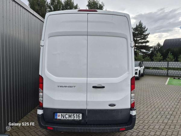 White Ford Transit 2019 in Taurage, with an engine capacity of 2.00 L and mileage of 157 thousand km for 11900 €, photo 7 on AUTOMOTO.COM.LV