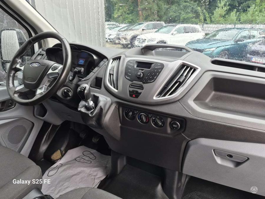 White Ford Transit 2019 in Taurage, with an engine capacity of 2.00 L and mileage of 157 thousand km for 11900 €, photo 11 on AUTOMOTO.COM.LV