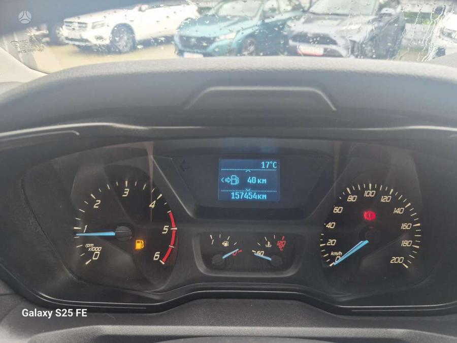 White Ford Transit 2019 in Taurage, with an engine capacity of 2.00 L and mileage of 157 thousand km for 11900 €, photo 18 on AUTOMOTO.COM.LV